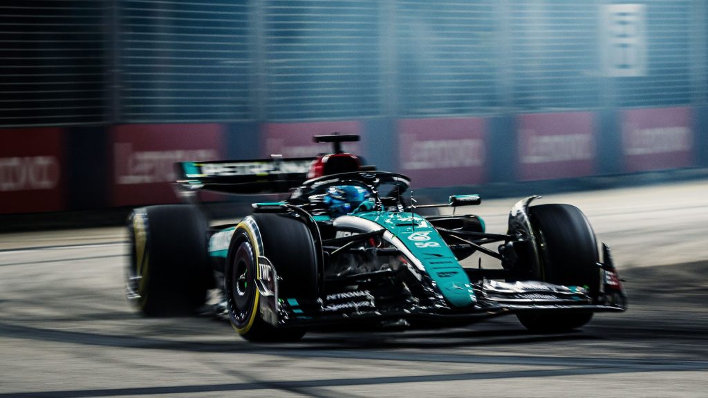 Mercedes renews UBS Formula 1 deal