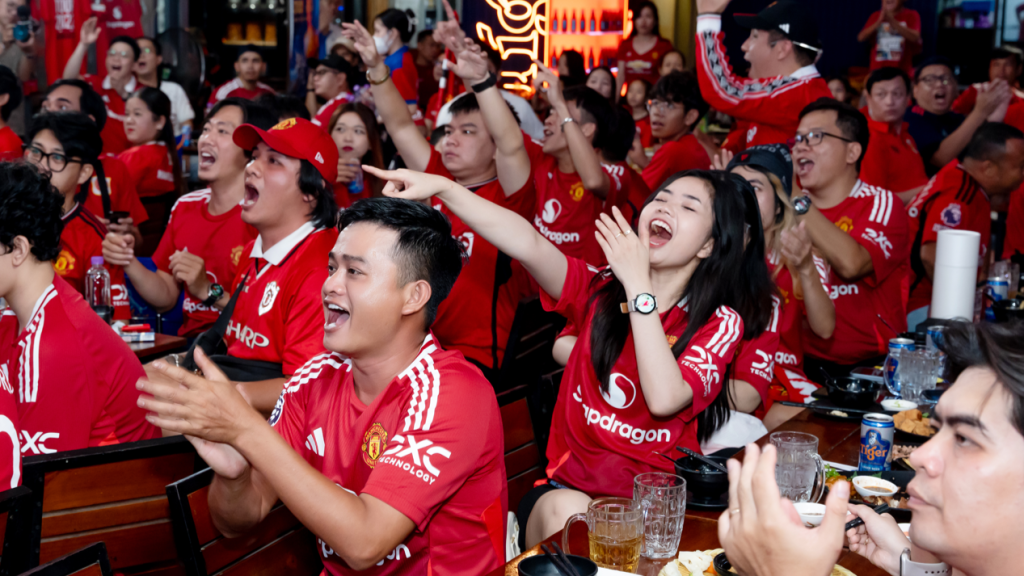 Manchester United crack open Tiger Beer partnership Manchester United ...